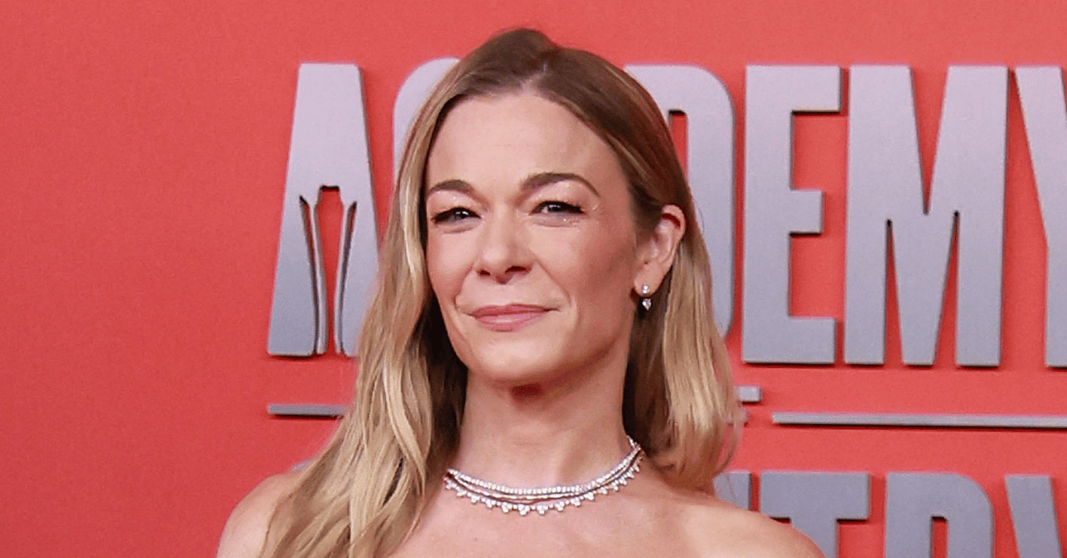 LeAnn Rimes Sparks Major Concern As Singer's Teeth Fall Out