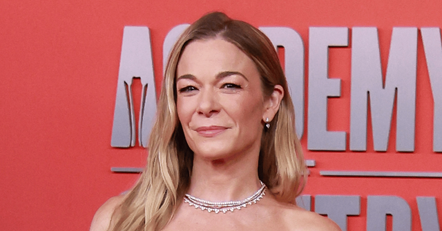 LeAnn Rimes Sparks Major Concern As Singer's Teeth Fall Out