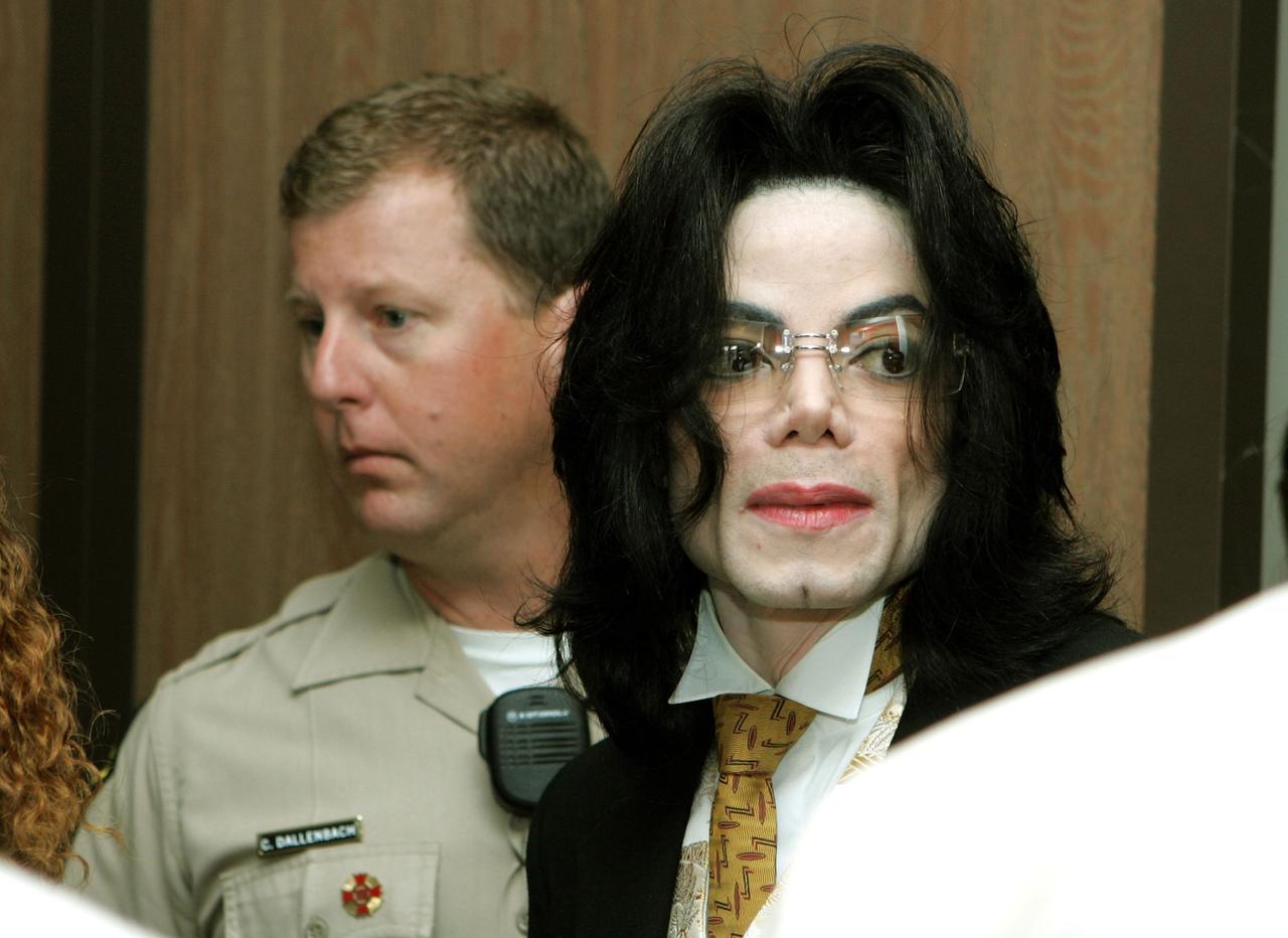 Jacko's Sick Tricks: Secrets & Manipulation Used To Fake Out Child Sex ...