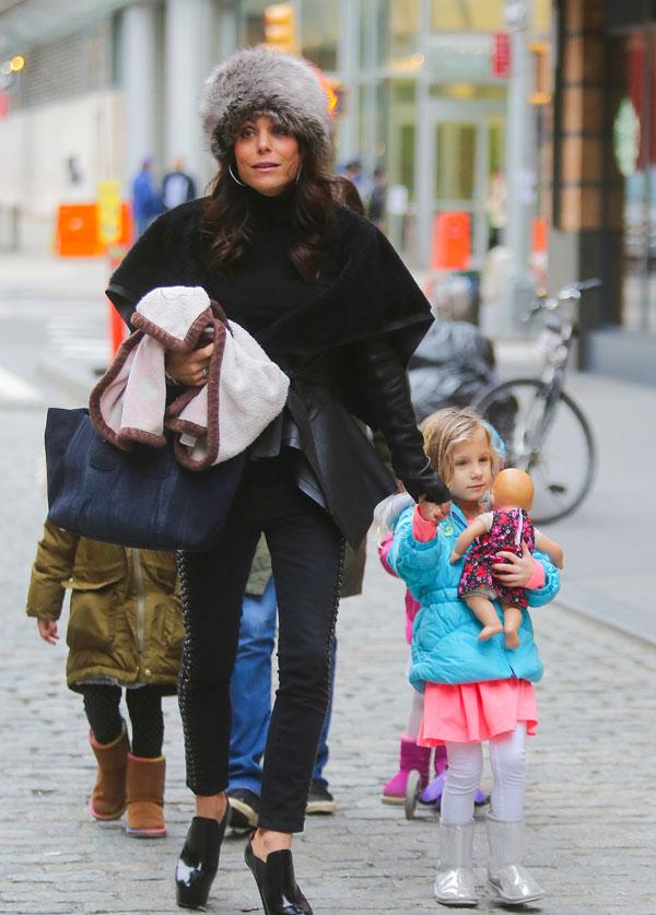 Bethenny Frankel Picks Up Daughter Bryn From School