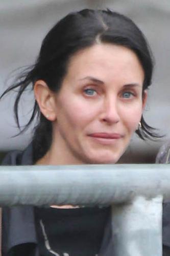Nearly Unrecognizable! 20 Shocking Photos Of Stars Without Makeup