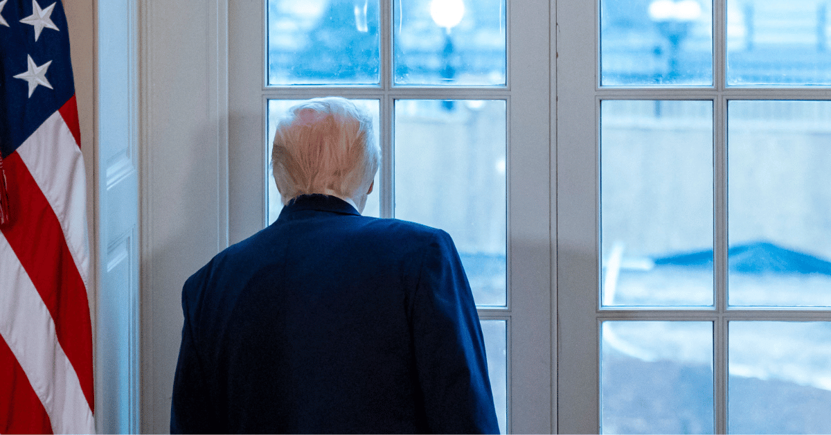 Jon Stewart Trolls Trump's 'Old Man Move' as Dementia Fears Ramp Up