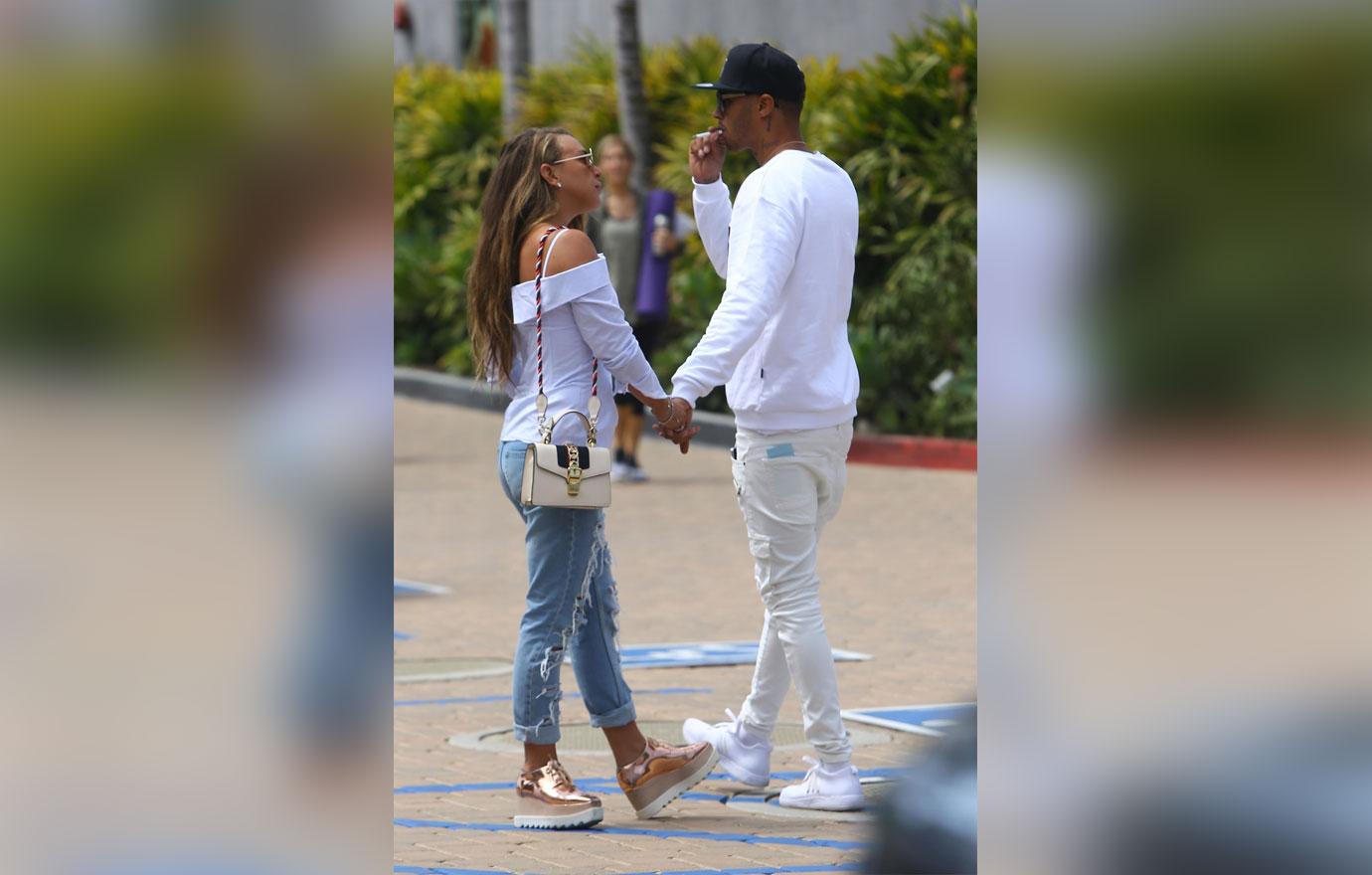 Jeremy Meeks Introduces Friends To New Girlfriend Chloe Green Amid Backlash
