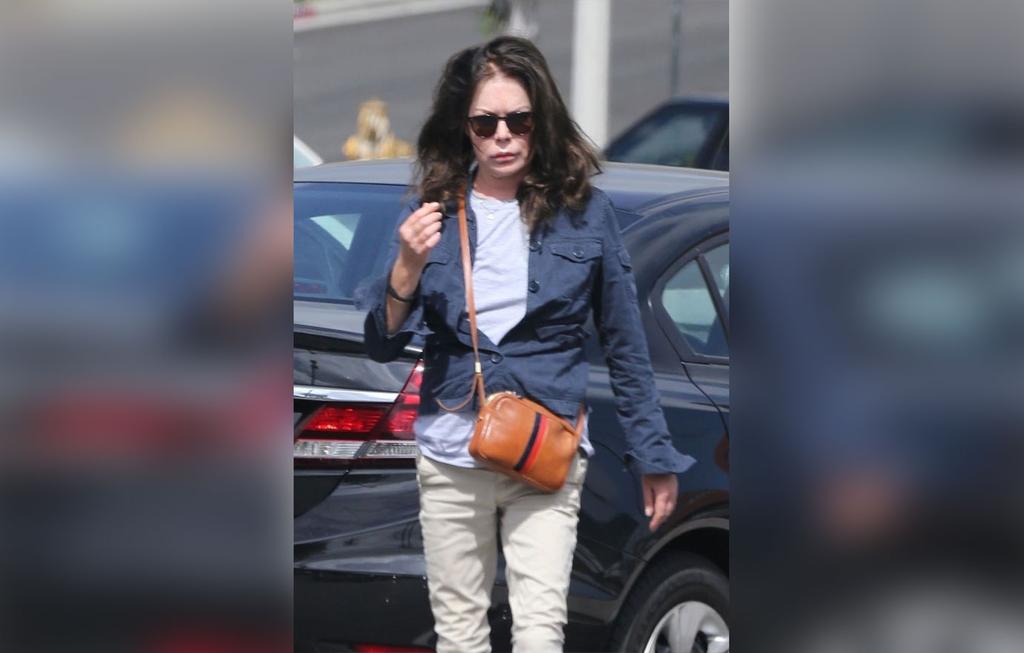 Lara Flynn Boyle Puffy Face Sparks Plastic Surgery Rumors