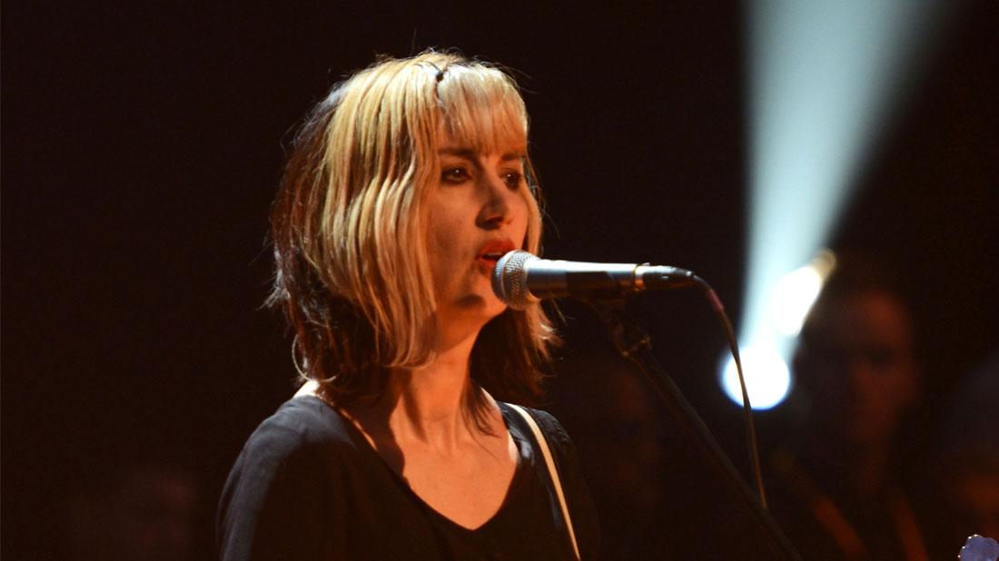 The Muffs Lead Singer Kim Shattuck Dead After ALS Battle
