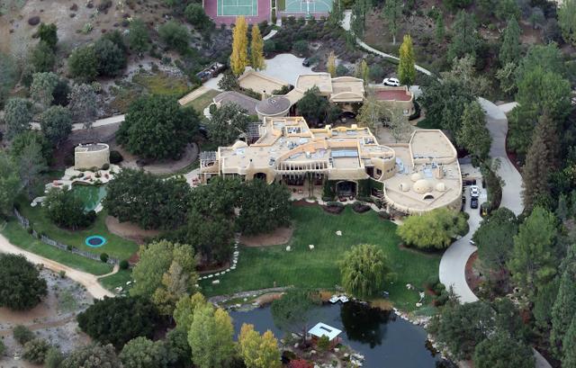 The New Celebrity Nest: Stars Who Live In Calabasas, California