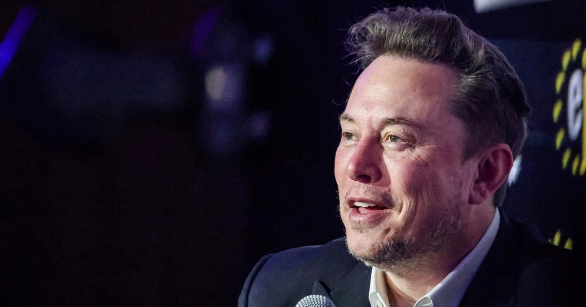 2024 - POLITIKRep. Alexandria Ocasio-Cortez kritisiert Elon Musk wegen ...