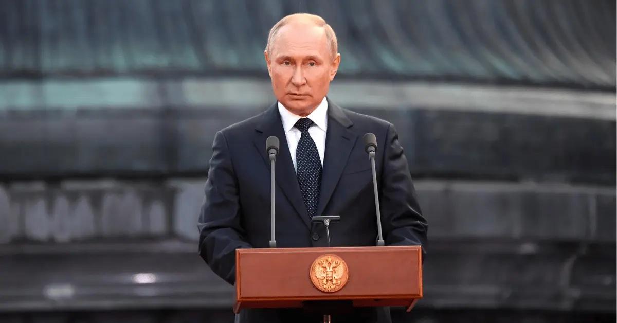 Anti-War Activist Warns Putin Regime Will Collapse As He's Jailed For ...