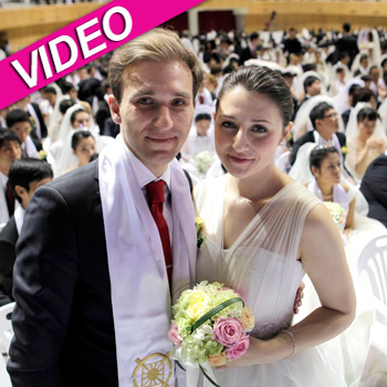 Nice Day For A Mass Wedding! Fascinating Look Inside A Moonies Ceremony ...