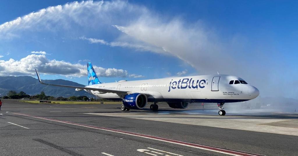 JetBlue Planes Collide Before Takeoff at Boston's Logan International ...