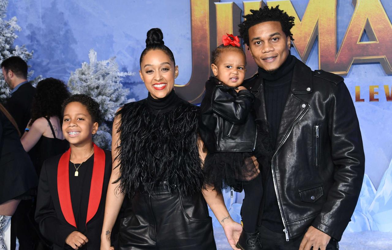 Tia Mowry & Estranged Husband Cory Hardrict Close To Finalizing Divorce ...