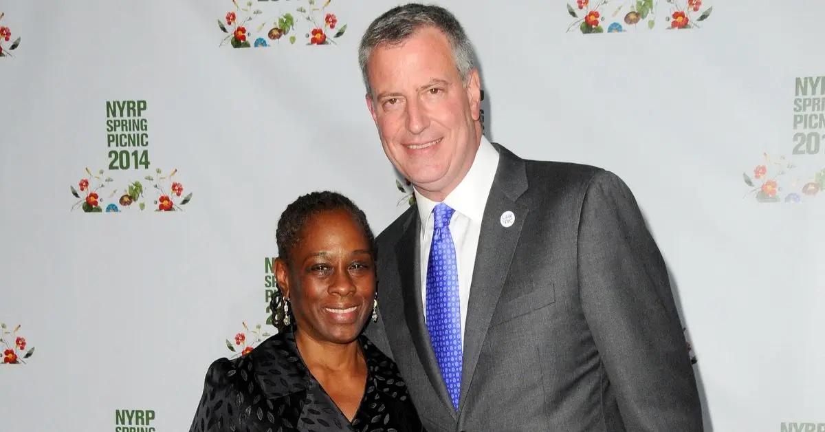 Ex-NYC Mayor Bill de Blasio Spotted Getting Hot and Heavy With Mystery ...