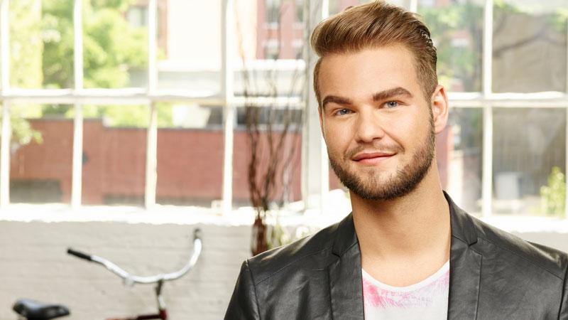 Meet 'The Singles Project' Star Joey Healy As He Begins His Quest To ...