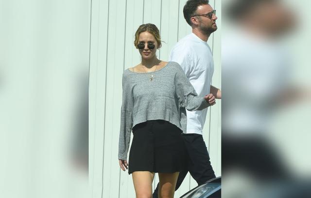 Jennifer Lawrence Shows Off Diamond Engagement Ring In New Photos