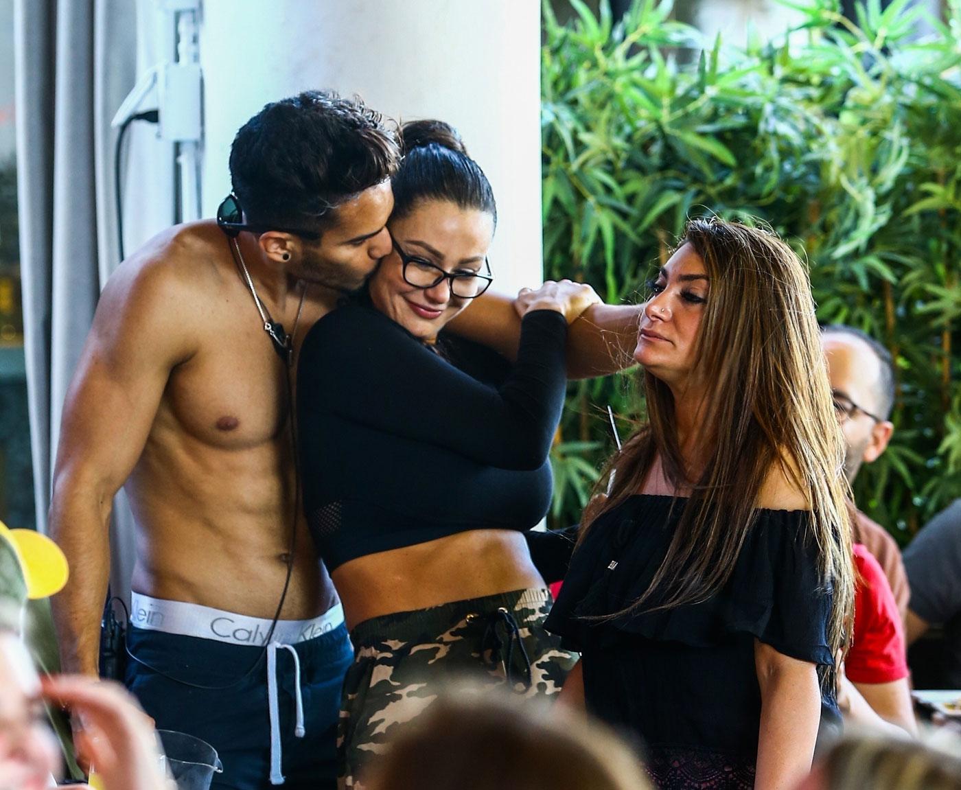 Marriage Problems? JWoww Gets Kiss From Mystery Man In Miami