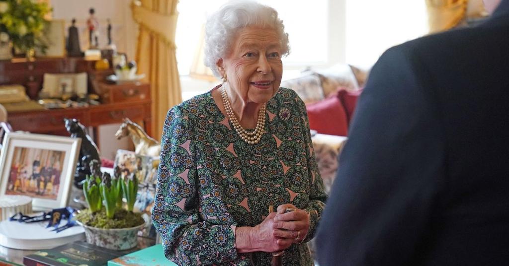 Leukemia Fears For Queen As ‘Bruised Hands’ Could Be Sign Of Cancer