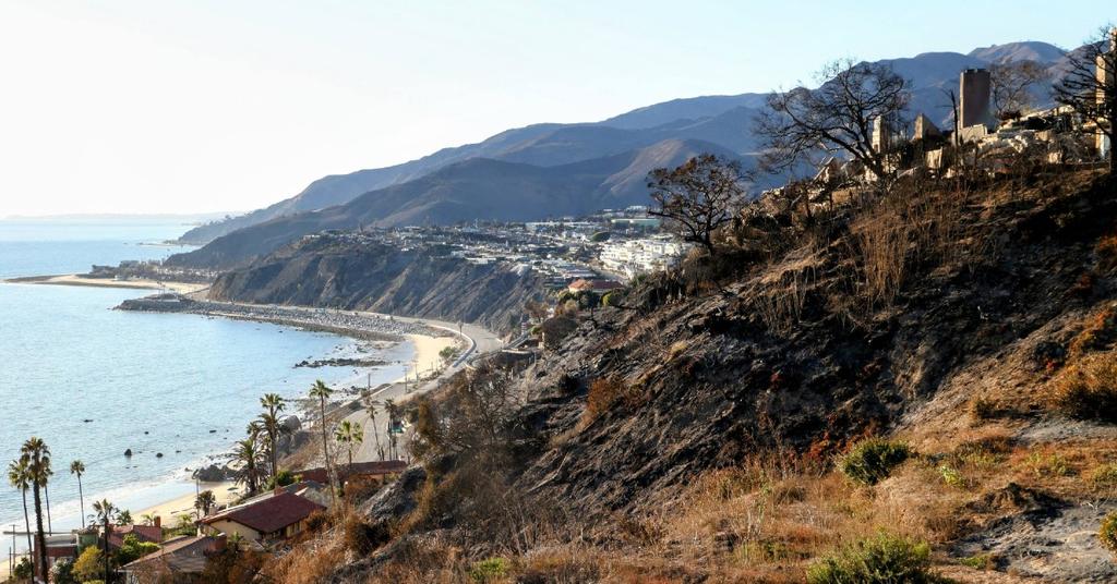 Sally Field's $2.3M Mansion Survives Devastating California Wildfires