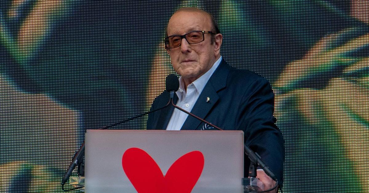 VIPs at Clive Davis' Welcome Back NYC Show Demand Refunds After ...