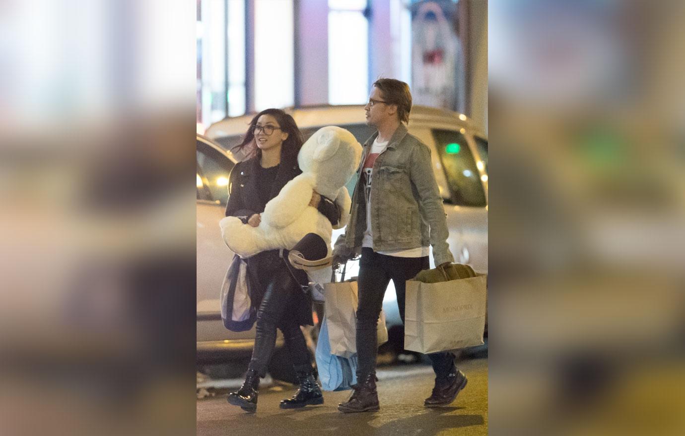 Dating! Macaulay Culkin & Brenda Song Go To Paris For The Holiday