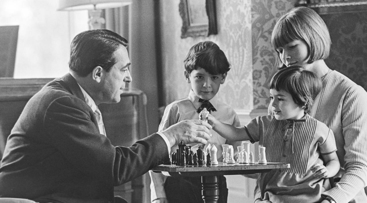 Ghislaine Maxwell & Donald Trump's Friendship