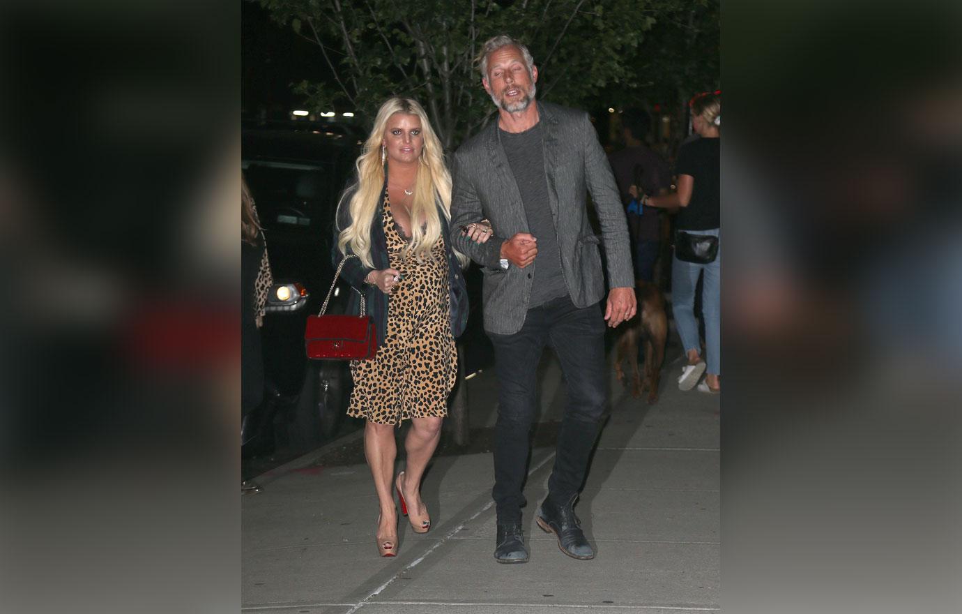Jessica Simpson Flaunts Her Curvy Figure & Weight Gain