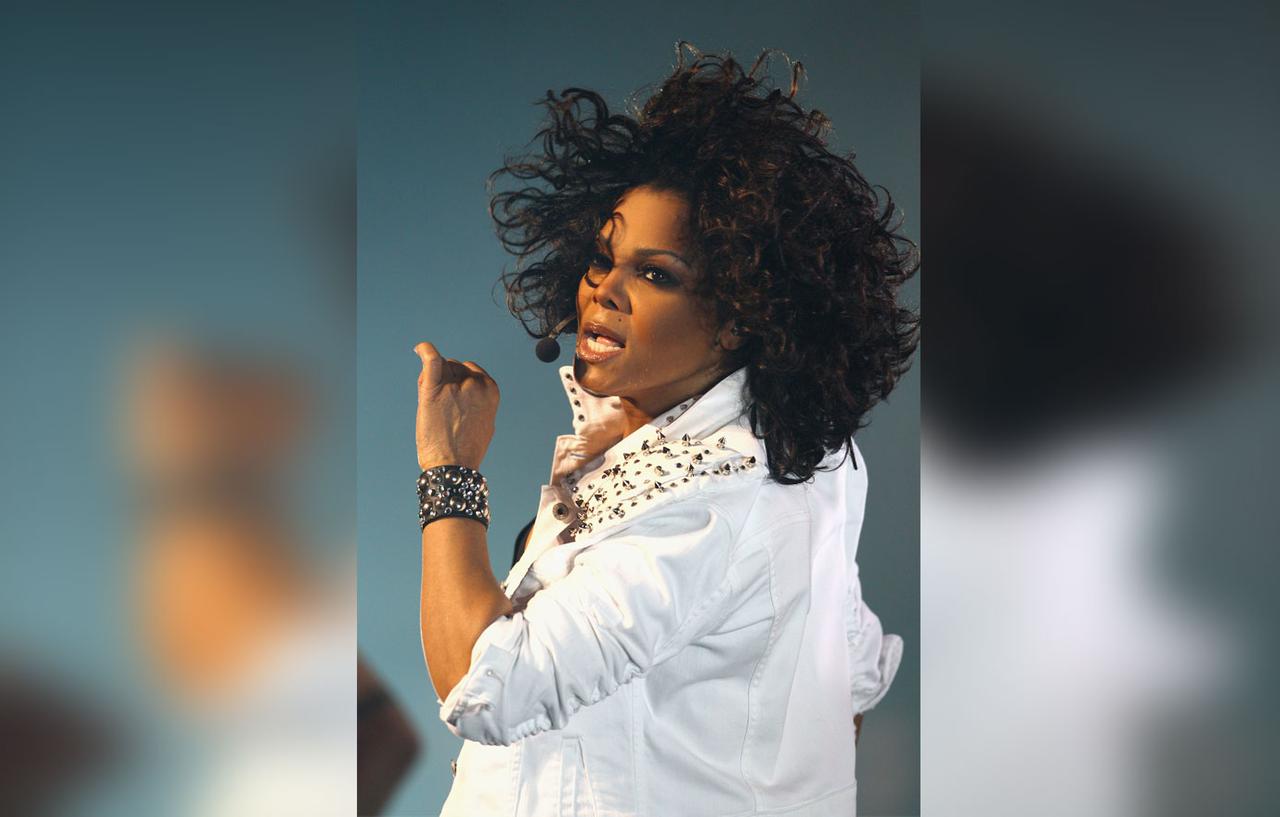 Janet Jackson Unrecognizable After Massive Plastic Surgery Makeover