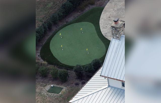Miley Cyrus Liam Hemsworth Buy Tennessee Farmhouse