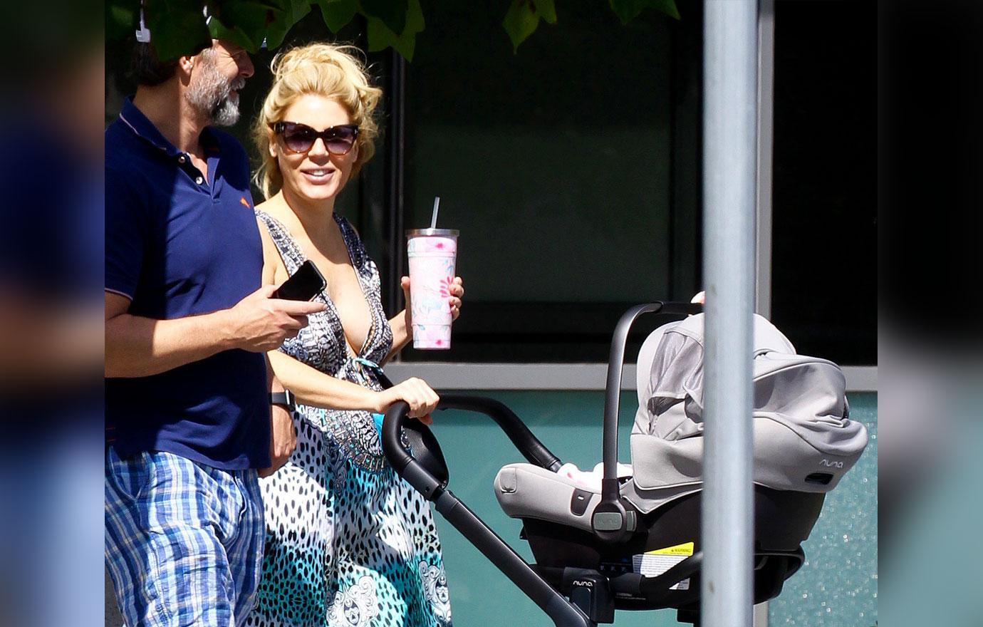 Gretchen Rossi Slade Smiley Step Out With Baby