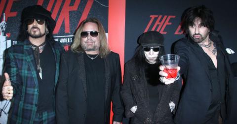 Mötley Crüe Star Vince Neil Speaks After Girlfriend Survives Jet Crash