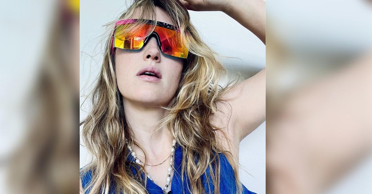 'The Last of Us' Star Ashley Johnson's Ex Fires Back at Abuse ...