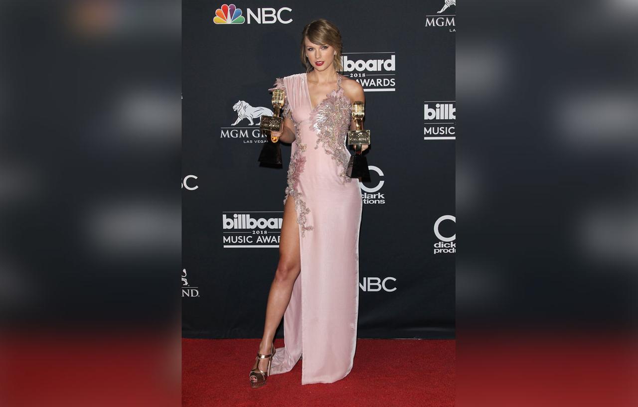 Taylor Swift Suffers Wardrobe Malfunction On BBMAs Red Carpet