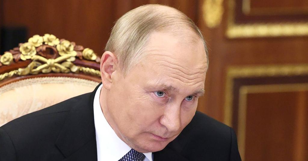 Vladimir Putin Falls Down Stairs' & 'Soils Himself'