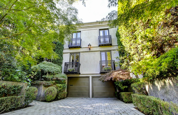 He's Got His City Right Behind Him! Macklemore Buys Modest Seattle ...