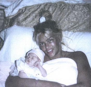EVIDENCE: Do These Photos Prove Anna Nicole Smith Was Not A Drug Addict ...