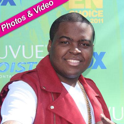 Sean Kingston Walks First Carpet Since Jet Ski Crash