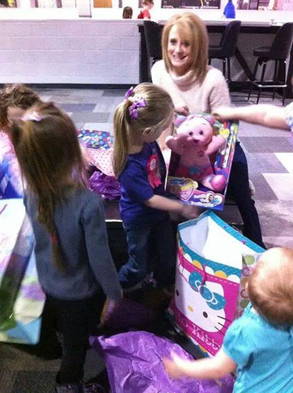 Troubled Leah Messer Throws Birthday Bash For Twin Daughters— Without ...
