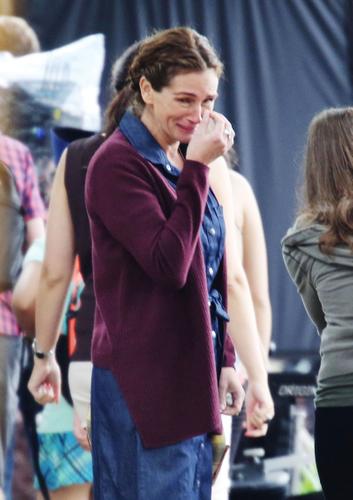 Julia Roberts Breaks Down Crying On Set Amid Rumors Of Marriage Trouble