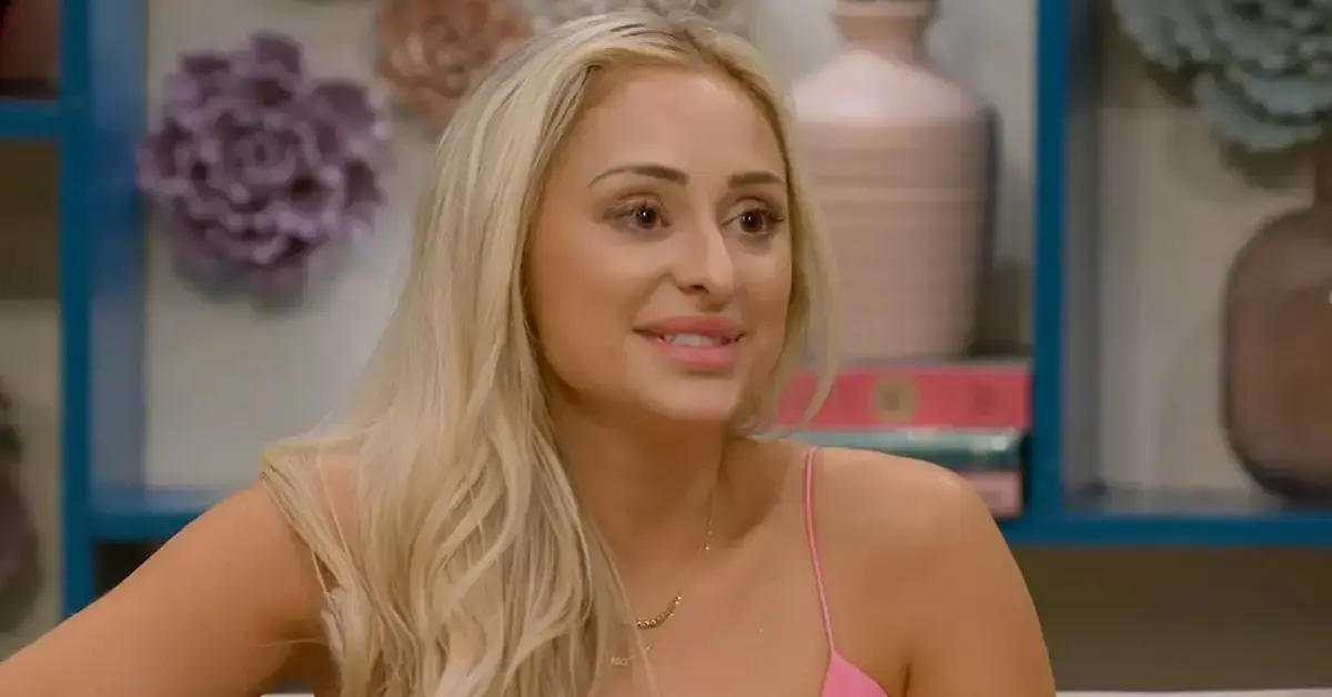 'Love is Blind' Producers Slam Ex-Contestant Renee Poche’s Lawsuit ...