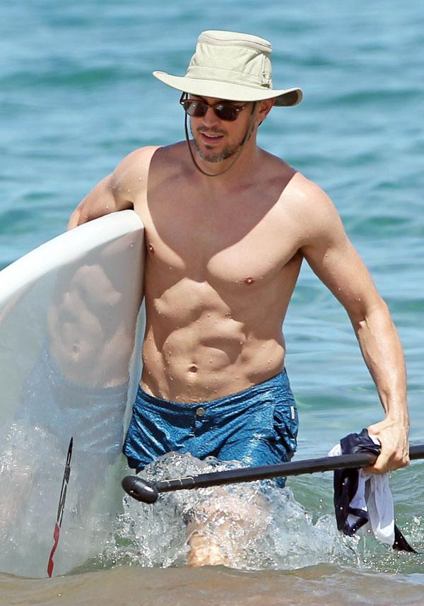 Shirtless Matt Bomer Works His Washboard Abs Paddle Boarding In Maui ...