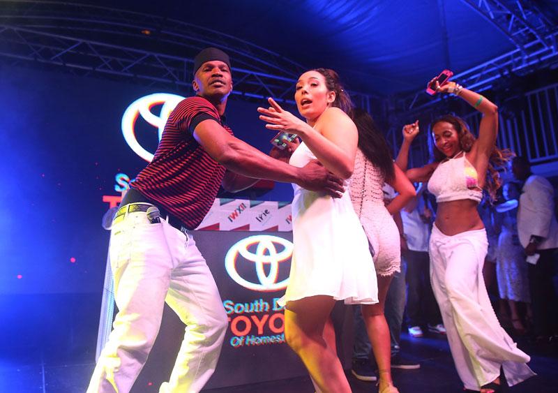 Jamie Foxx Busted Grinding With Other Women During Booze-Filled Night Out