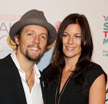 Jason Mraz Is Engaged!