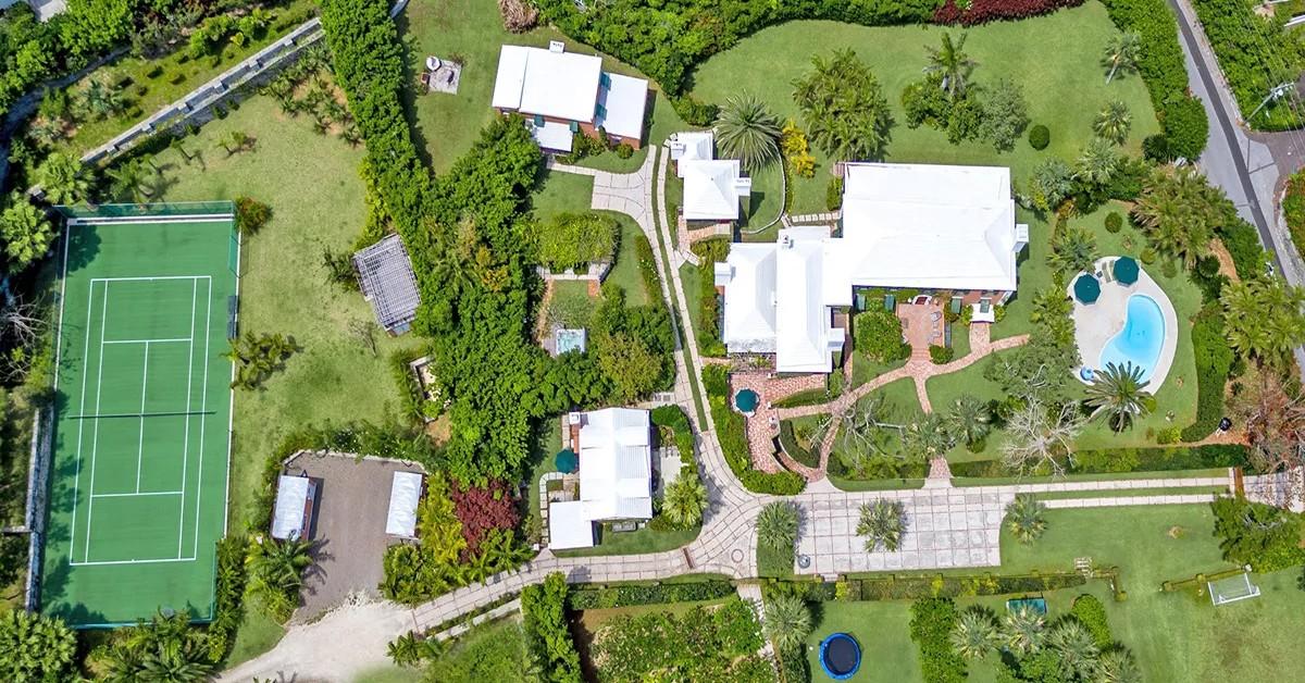 Michael Douglas and Catherine Zeta-Jones Selling Bermuda Home Amid ...