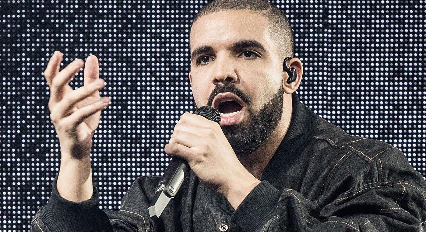 Drake Rushed To Hospital After Collapsing Onstage Apologizes Mystery ...