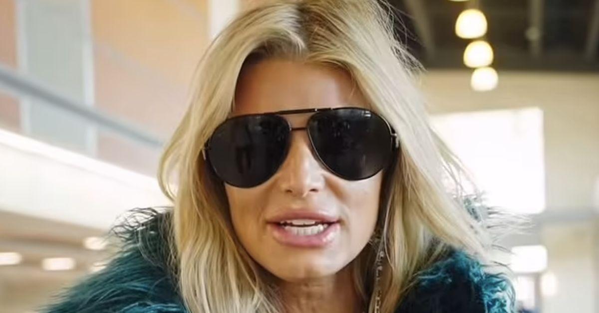 Watch 'Slurry' Jessica Simpson Spark Fan Concern In Disturbing Video