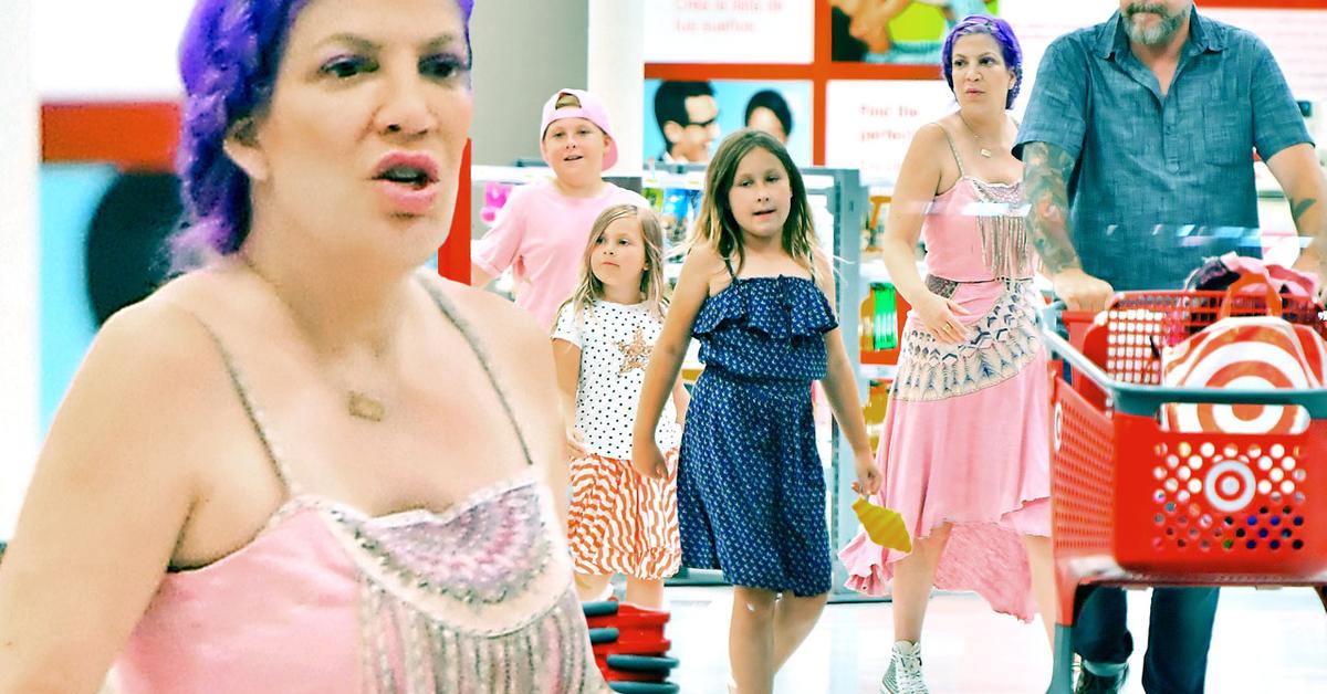 [PICS] Tori Spelling Broke Money Problems Shopping At Target