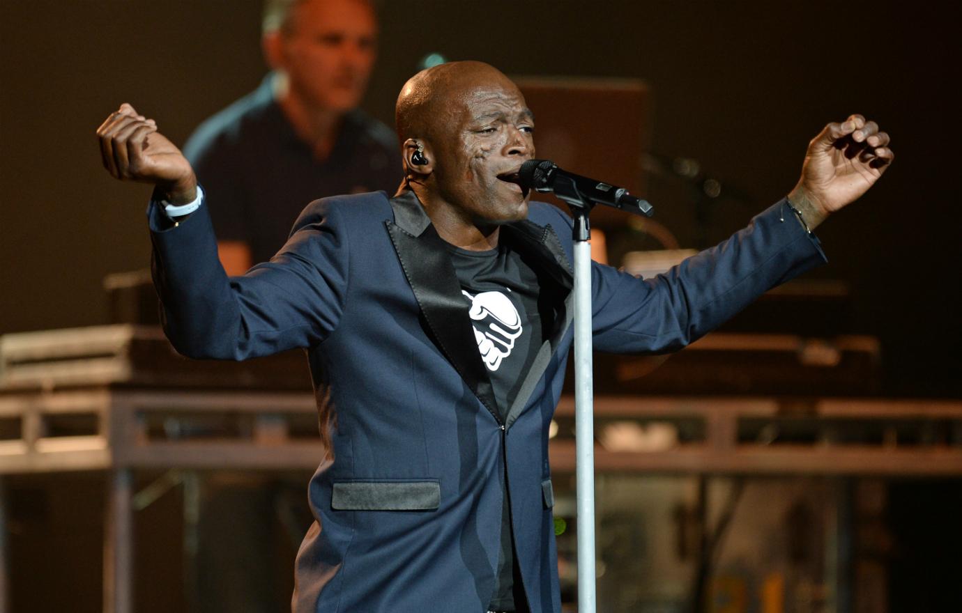 Famous Flaws! The Top 35 Celebrity Deformities