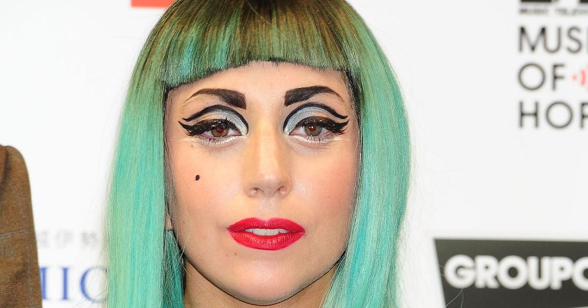 Beauty Goes Beast! 23 Of The Worst Celebrity Makeup Malfunctions Ever