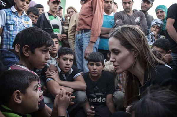 It's Official! Brad & Angie Prep Papers To Adopt Syrian Orphan -- All ...