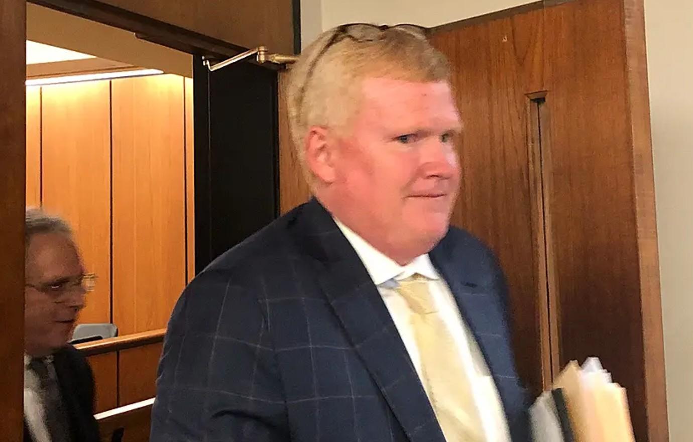 Alex Murdaugh Seen Wearing Two Different Shirts Before & After Slayings ...