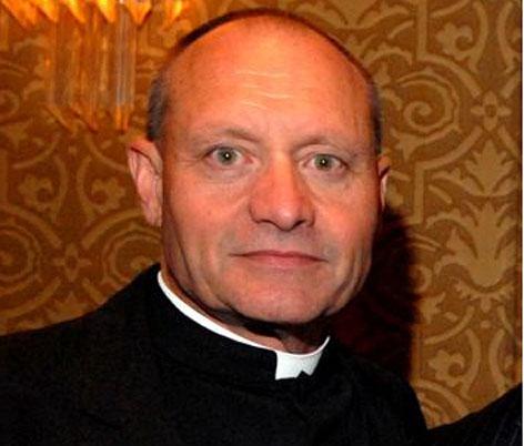 Monsignor Meth! Feds Arrest ‘Cross-Dressing’ Catholic Priest For ...
